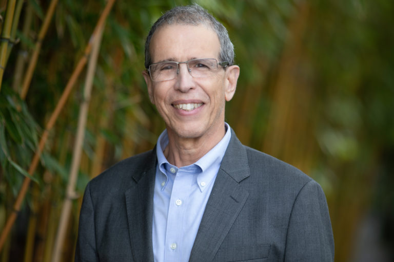 Living With Risk Conversations: Robert Olshansky - CNE – Centro Para ...